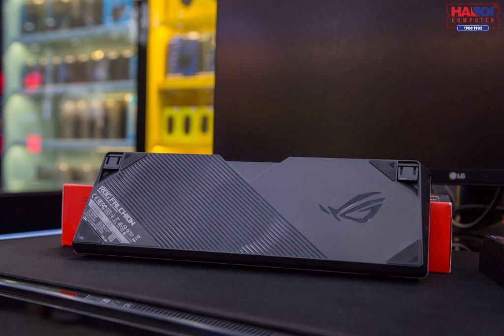 Trên tay bàn phím cơ Asus ROG Falchion - Nhỏ gọn và hiện đại