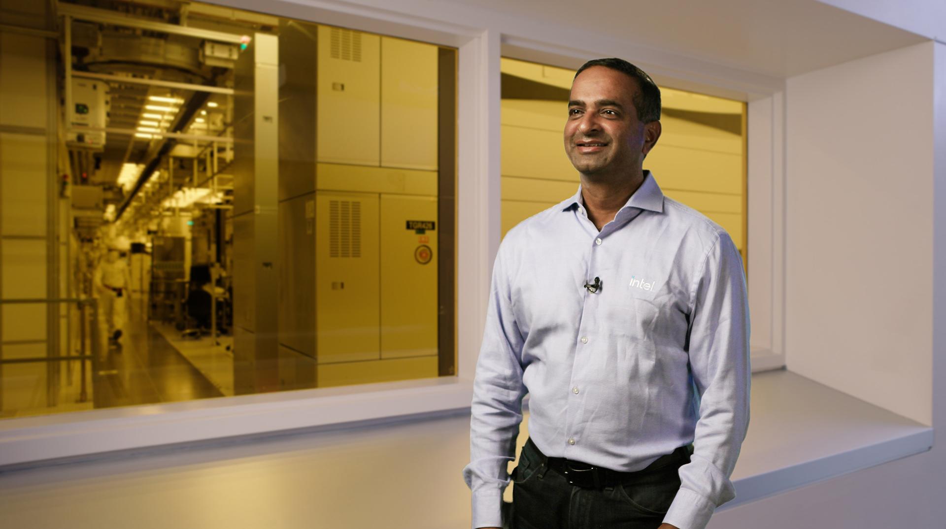 Intel đẩy mạnh đổi mới trong tiến trình xử lý và đóng gói