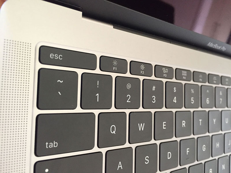 Touchbar sẽ bị loại bỏ hoàn toàn trên các mẫu Macbook Pro mới?