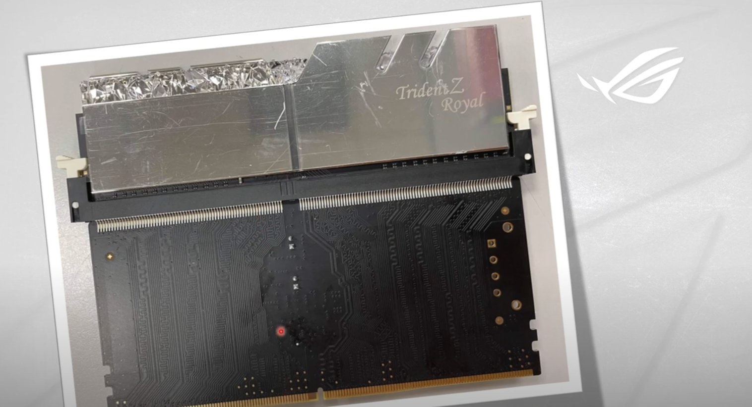 Lộ hình ảnh adapter chuyển đổi từ DDR5 sang DDR4 của ASUS